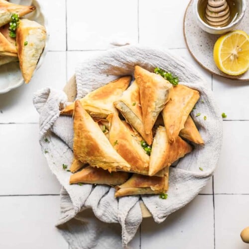 Mediterranean Mezze for Every Mood: Healthy Greek Snacks & Appetizers ...