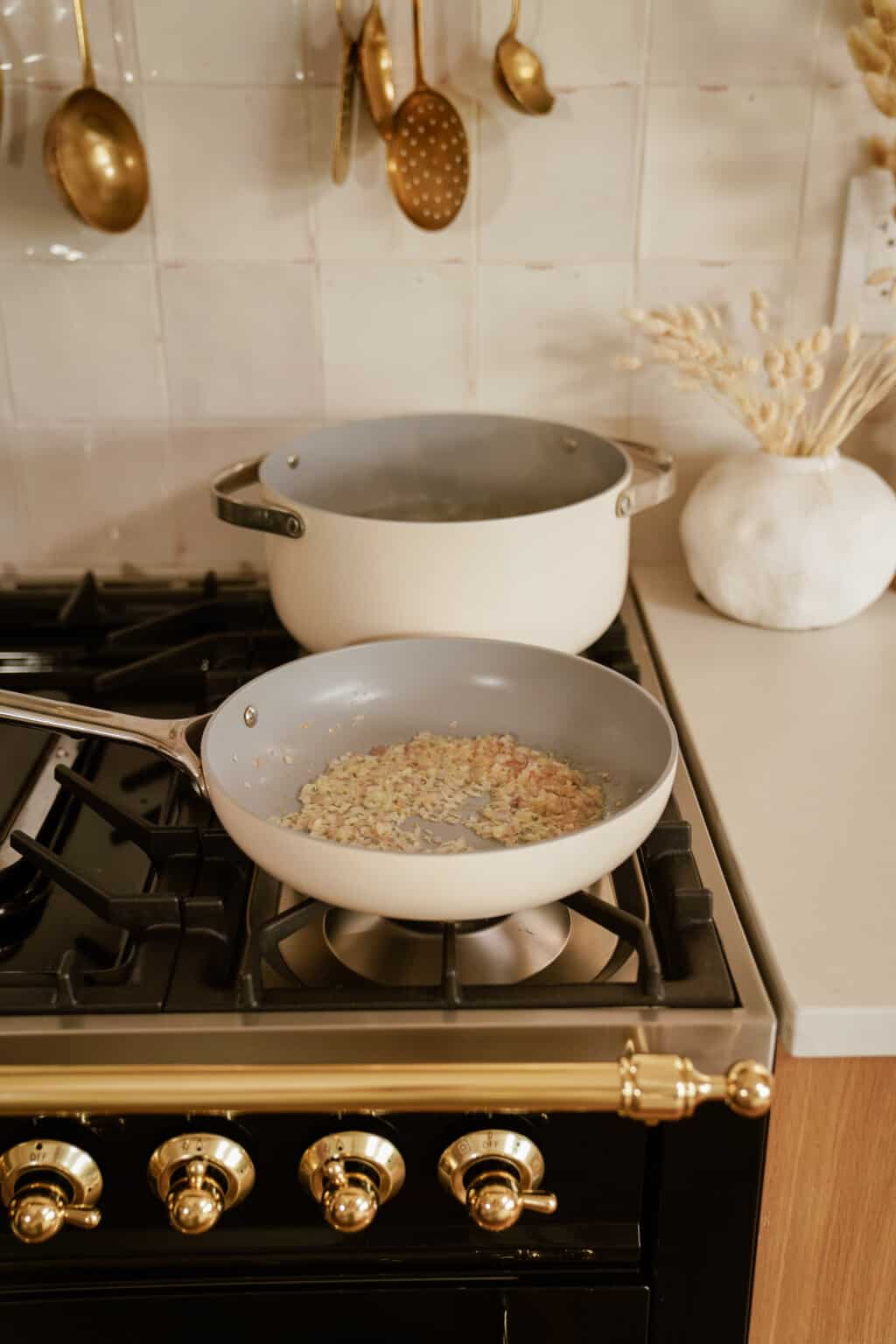 Gigi Hadid Pasta (Vodka Pasta Recipe) | FoodByMaria Recipes